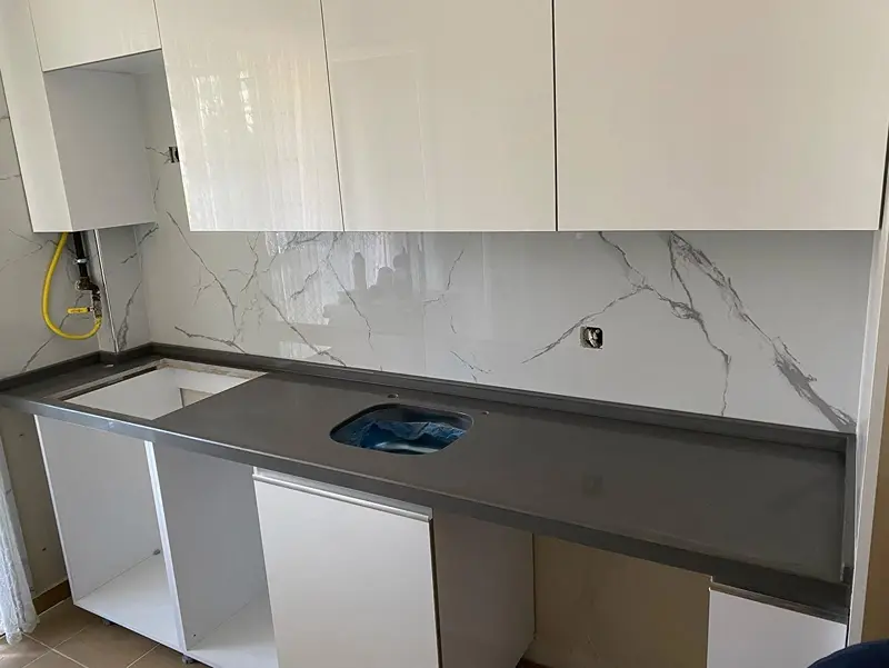 Çimstone Mutfak Tezgahı 2026 Fiyatları (7.800₺ - 10.000₺) | Gramer LTD